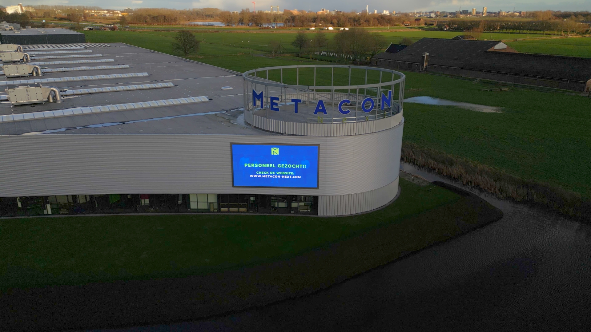 New LED screen - Metacon-Next